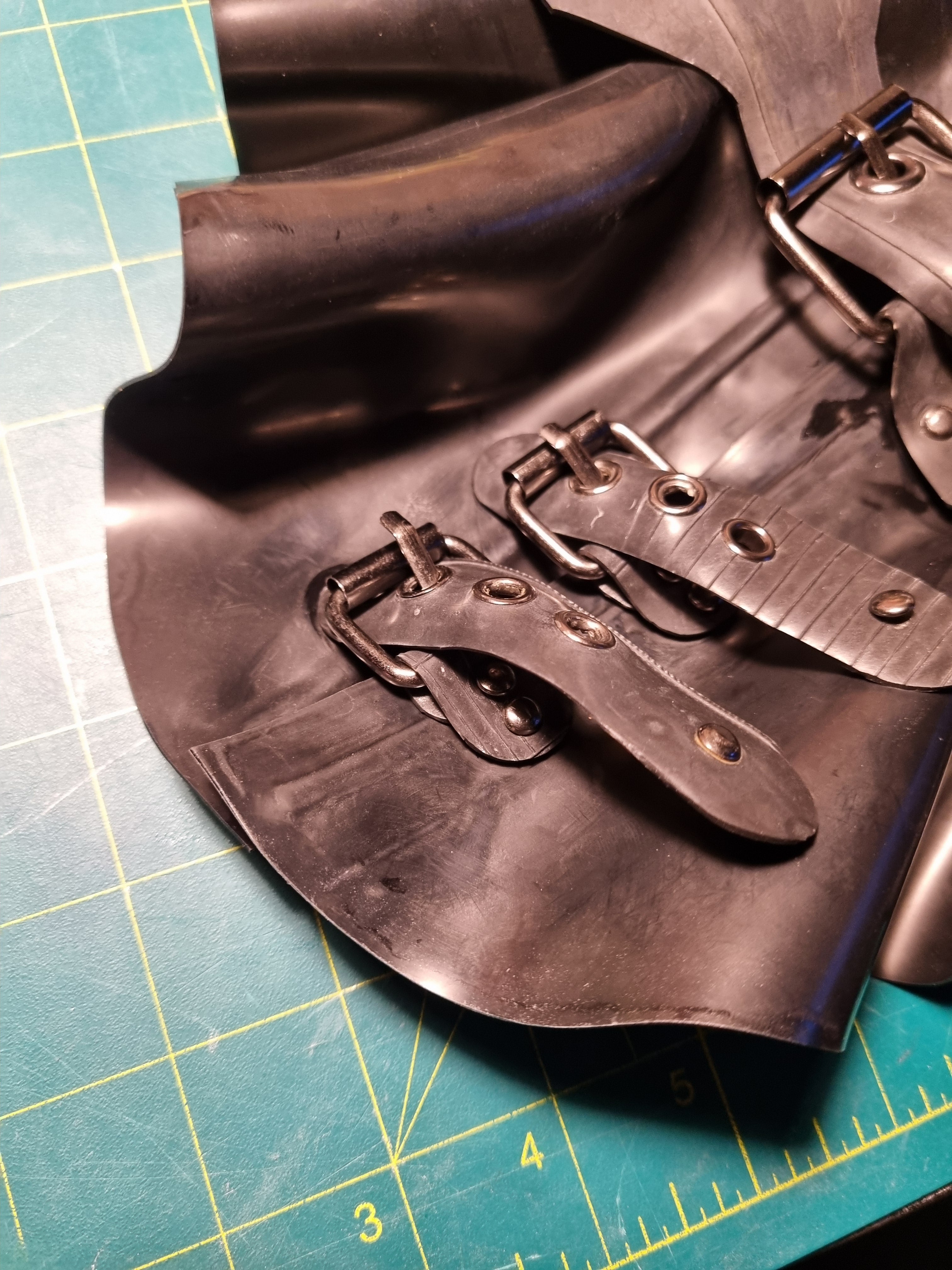 Latex & Recycle Rubber Neck Corset Collar – Sloan of Art Latex
